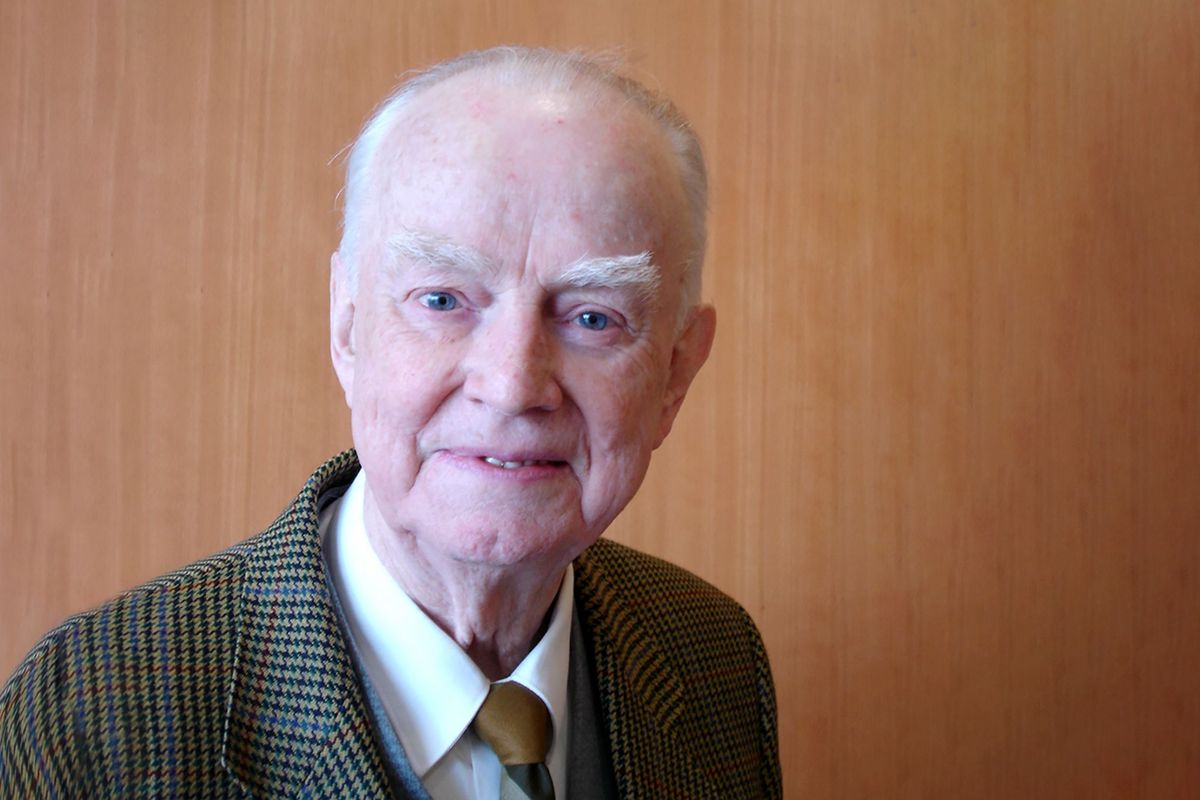 Nachruf für Em. o. Univ.-Prof. Dr.-Ing. Dr. h. c. Wilhelm von der Emde ... Nachruf für Em. o. Univ.-Prof. Dr.-Ing. Dr. h. c. Wilhelm von der Emde ...